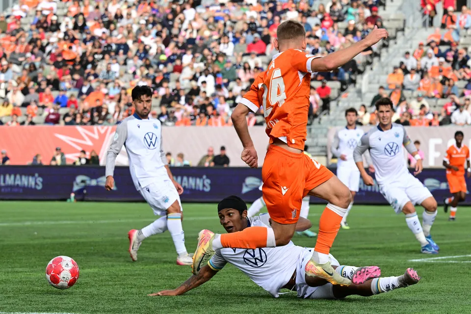 Coverage of the Halifax Wanderers, Halifax Tides and more.